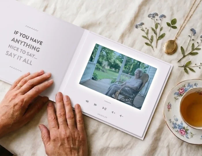 Memorial Gifts for the Loss of a Mother (2026) | Tribute